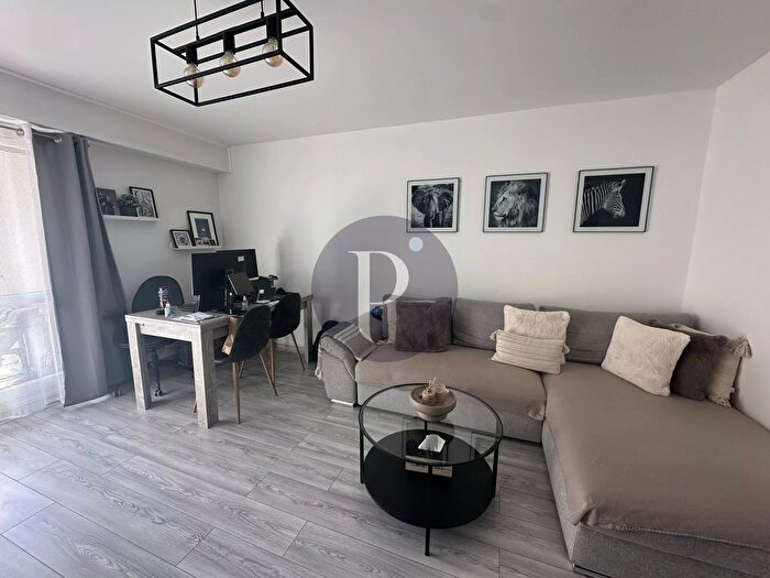 Appartement à vendre - Chevilly-Larue, Bretagne - 3 pièces - 2 chambres