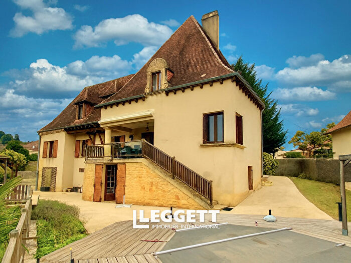 Maison à vendre - Montignac - 8 pièces - 5 chambres