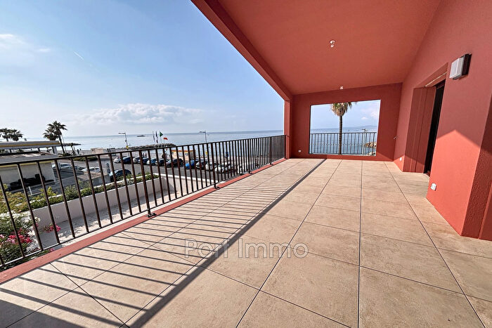 Appartement 4 pièces à louer - Cagnes-sur-Mer