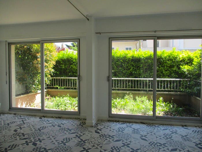 Bois d'Amour-Porte de Paris-Courlancy, Reims : Appartement 1 pièce à louer