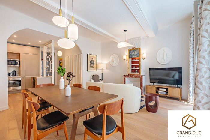 Appartement à louer - Marseille ème - 3 pièces - 2 chambres