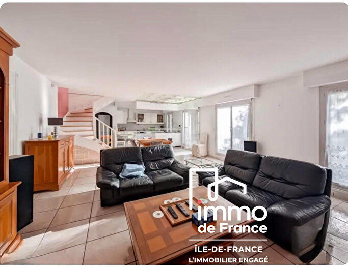 Appartement à vendre - Champs-sur-Marne, Le Luzard, Picasso - 5 pièces - 3 chambres