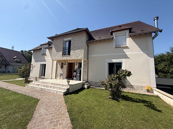 Maison 11 pièces à vendre à La Chapelle-Réanville