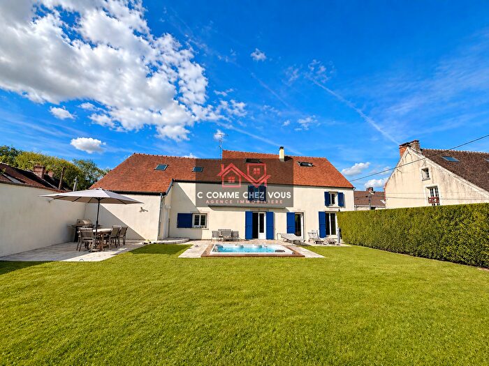 La Houssaye-en-Brie : Maison 8 pièces à vendre