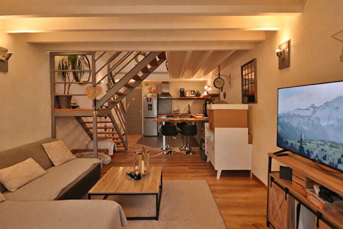 Appartement à vendre - Saint-André-les-Vergers - 3 pièces - 2 chambres