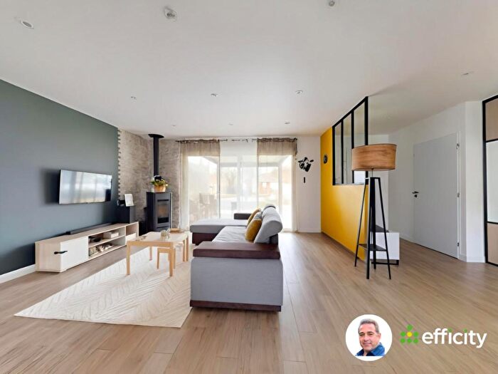 Maison à vendre - Châtillon-sur-Chalaronne - 4 pièces - 3 chambres