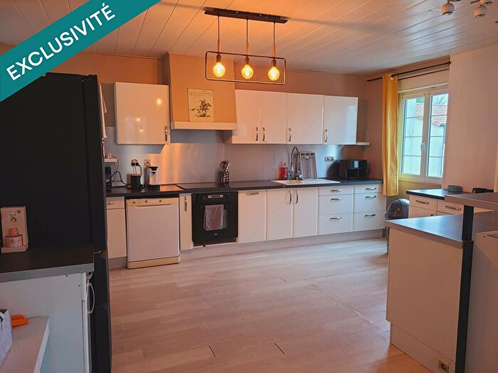 Maison à vendre - Sainte-Gemme-la-Plaine - 6 pièces - 4 chambres