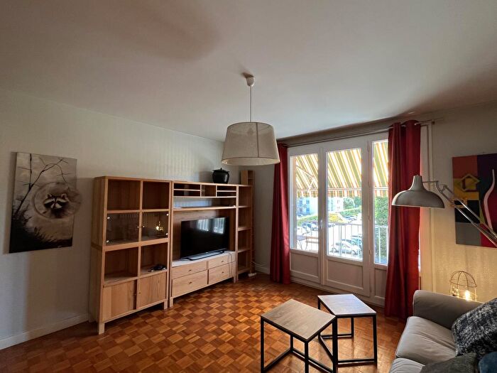 Bourgoin-Jallieu, Montbernier, Côteaux - Appartement 3 pièces à louer