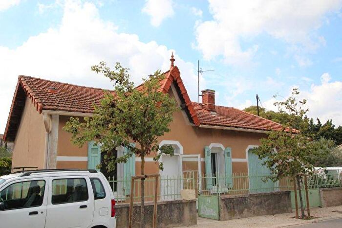 Maison à louer - Eygalières - 3 pièces - 2 chambres