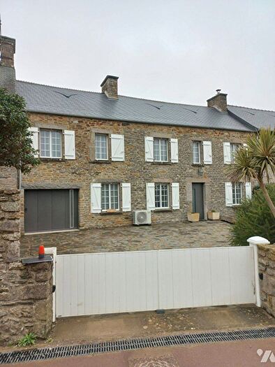 Maison 7 pièces à Surtainville, à louer