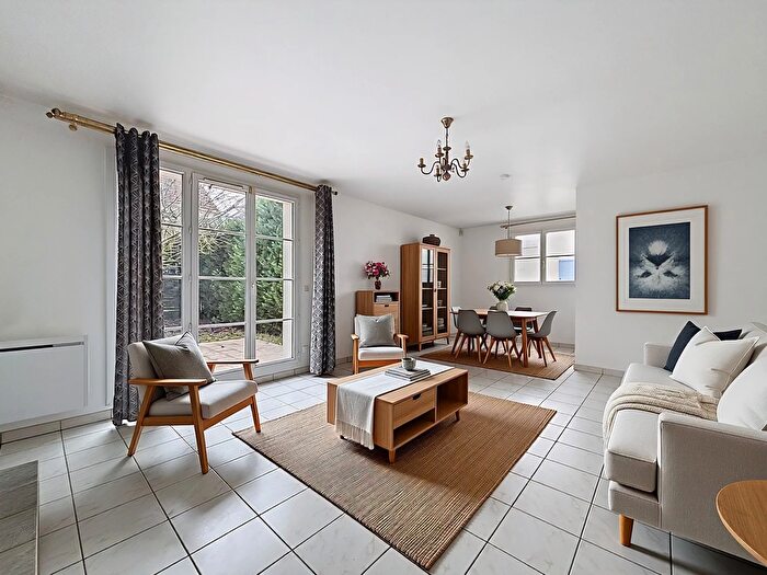 Maison à vendre - Lieusaint - 5 pièces - 3 chambres