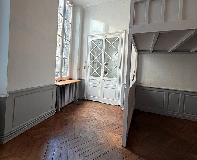 Appartement à louer - Clermont-Ferrand, Jaude, Fontgiève Saint-Alyre - 1 pièce - 1 chambre