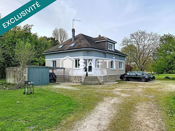 Maison à vendre - Vatan - 7 pièces - 5 chambres