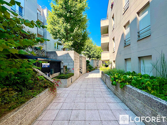 Appartement 4 pièces à vendre - Sèvres, Centre-ville, Cristallerie, Manufacture, Danton