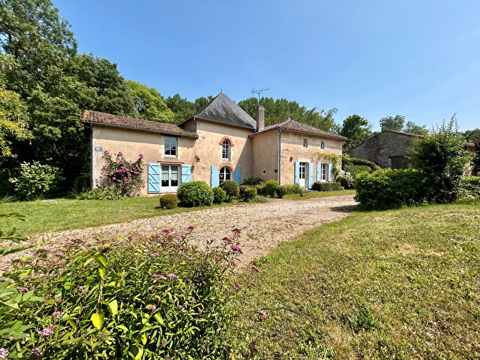 Maison à vendre - Payré - 8 pièces - 4 chambres