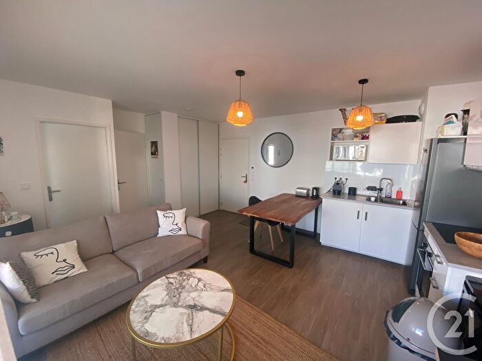 Appartement à louer - Saint-Jean-de-Braye, Est - 2 pièces - 1 chambre