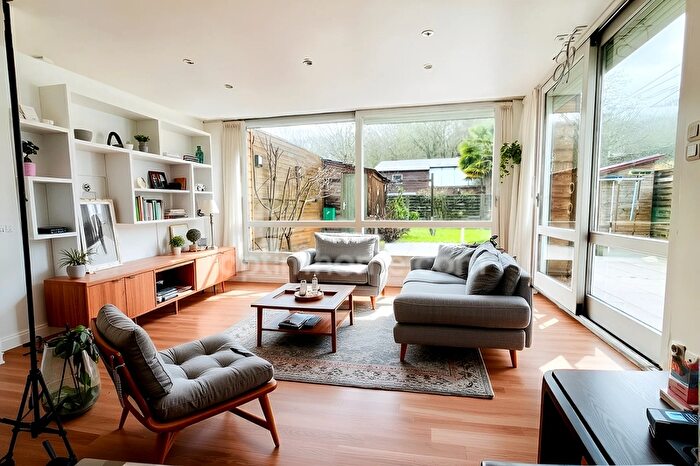 Maison à vendre - Ézanville - 5 pièces - 3 chambres