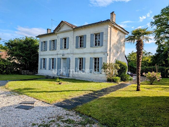 Maison à vendre - Savignac-de-lIsle - 7 pièces - 4 chambres