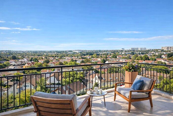 Chatou, Est : Appartement 3 pièces à vendre