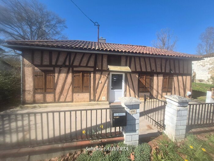 Maison à vendre - Dému - 4 pièces - 2 chambres