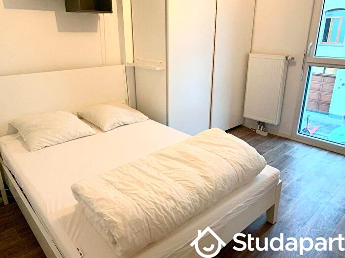 Moulins, Lille : Appartement 2 pièces à louer