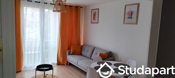 Appartement à louer - Le Cotillet, Mont-Saint-Aignan - 1 pièce - 4 chambres