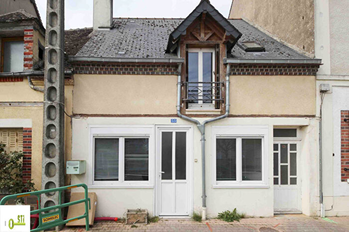 Saint-Maurice-sur-Aveyron : Maison 4 pièces à vendre