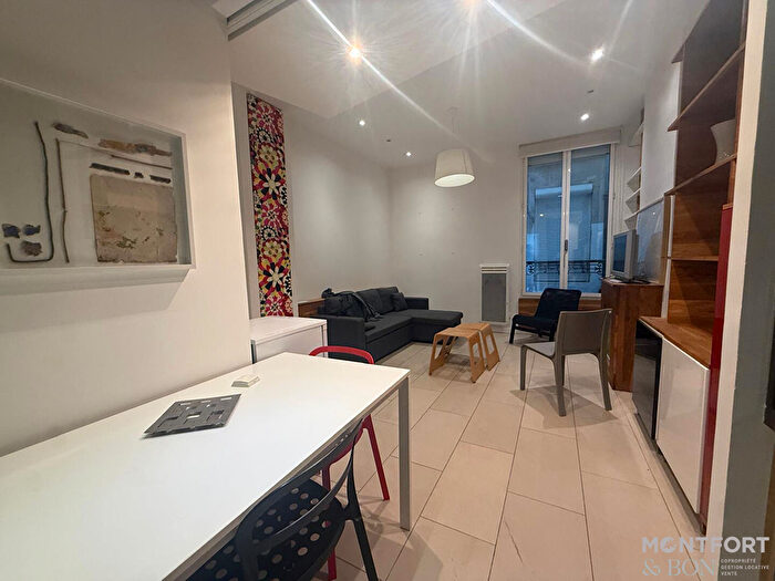 Paris 7ème, Invalides : Appartement 2 pièces à vendre