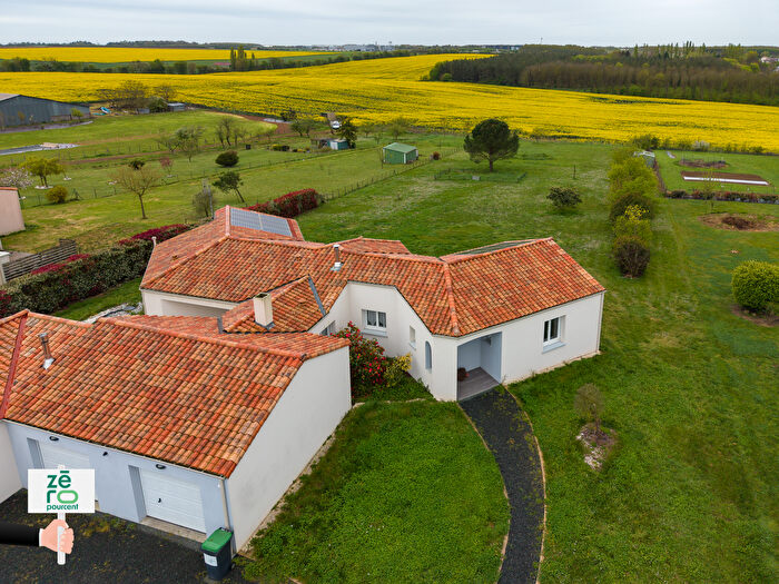 Maison à vendre - Sainte-Hermine - 5 pièces - 3 chambres