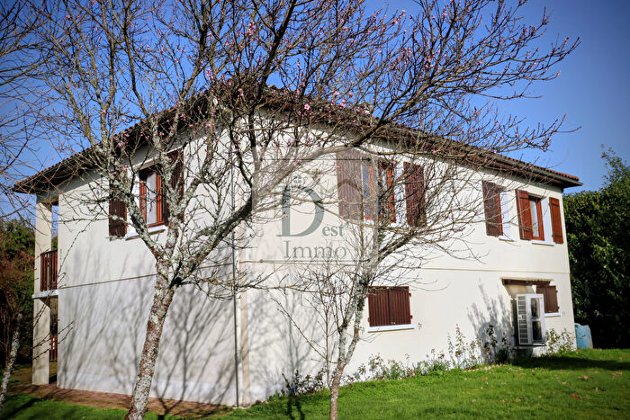 Maison 4 pièces à Chassenon, à vendre