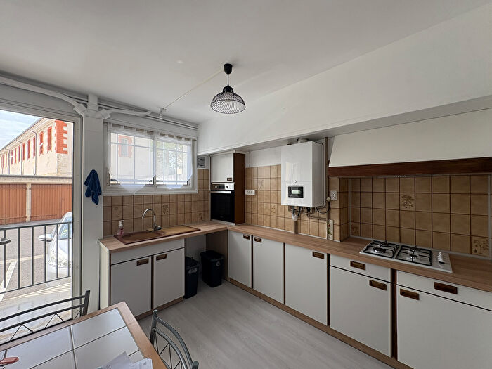 Appartement à louer - Auch, Faubourgs - 3 pièces - 2 chambres