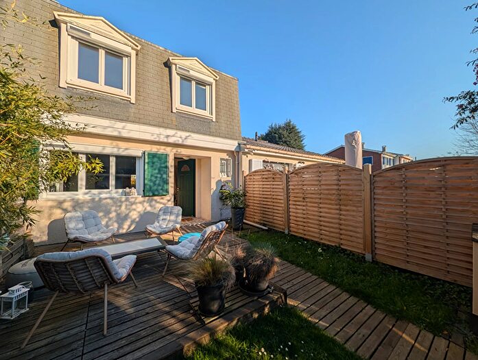 Maison à vendre - Plaisir - 5 pièces - 3 chambres