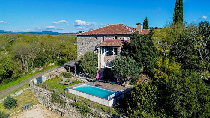 Maison à vendre - Saint-Paul-le-Jeune - 8 pièces - 4 chambres