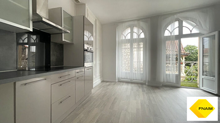 Laroque-Timbaut - Appartement 4 pièces à louer