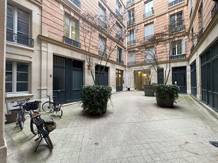 Appartement à louer - Paris e , Saint-Thomas dAquin, Bac, Musée dOrsay - 6 pièces - 4 chambres