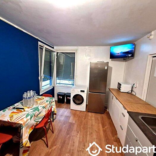 Appartement 1 pièce à louer à Vieux Villaine, Massy