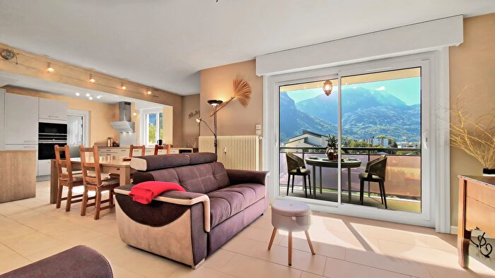 Appartement à vendre - Cluses, La Sardagne - 4 pièces - 3 chambres