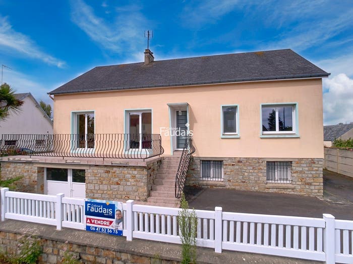 Surville : Maison 7 pièces à vendre