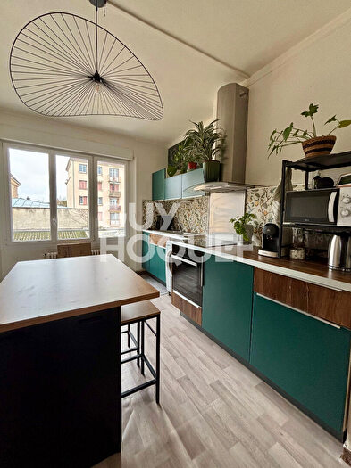 Appartement à louer - Troyes, Jules Guesde - 5 pièces - 4 chambres