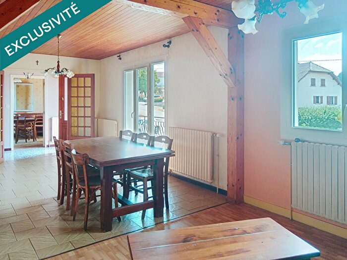 Maison 8 pièces à Villeneuve-d'Amont, à vendre