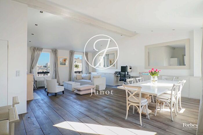 Appartement 4 pièces à Paris 7ème, Champ de Mars, à vendre