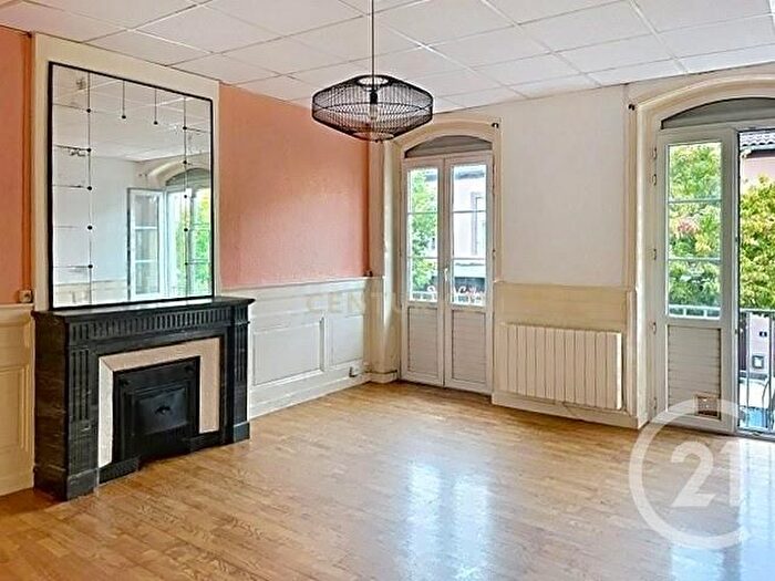 Appartement 4 pièces à louer - Sathonay-Camp