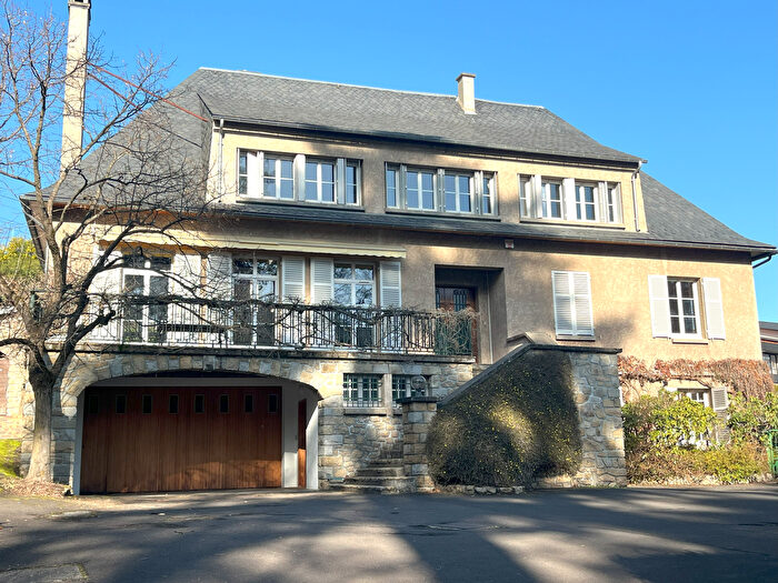 Maison à vendre - Chamalières, Royat - 9 pièces - 6 chambres