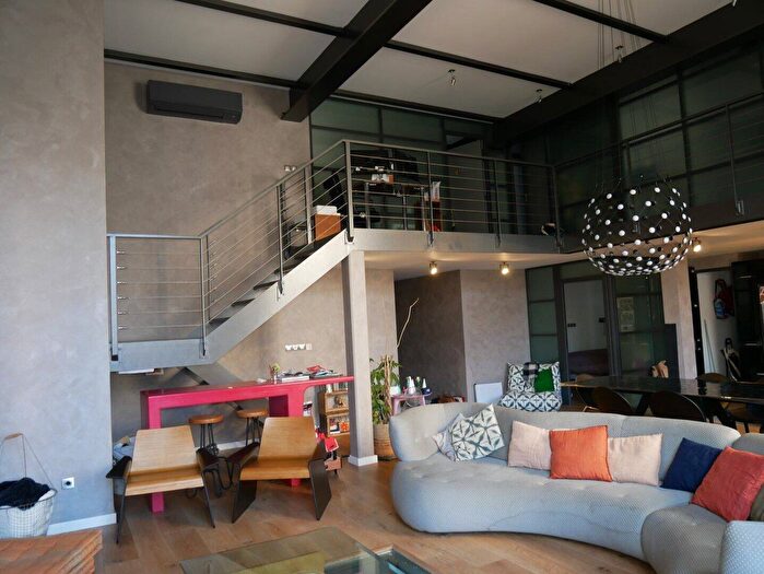 Appartement à louer - Croix Rousse Centre, Lyon ème arrondissement - 5 pièces - 4 chambres