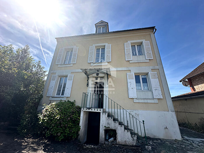 Maison 7 pièces à Montereau-Fault-Yonne, Ville basse, à vendre