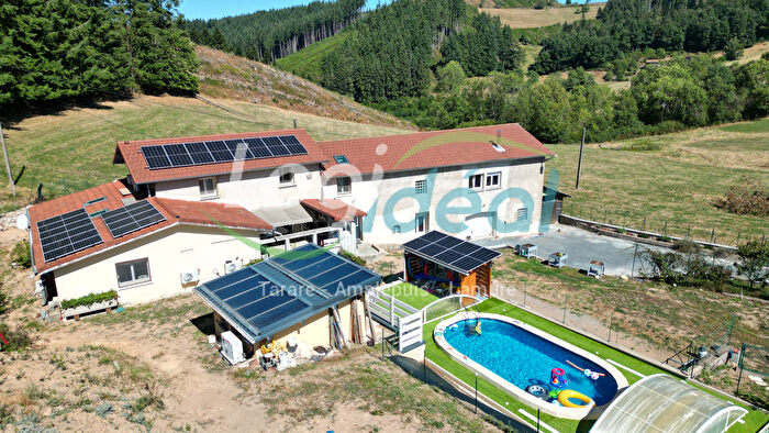 Maison 7 pièces à Saint-Bonnet-le-Troncy, à vendre