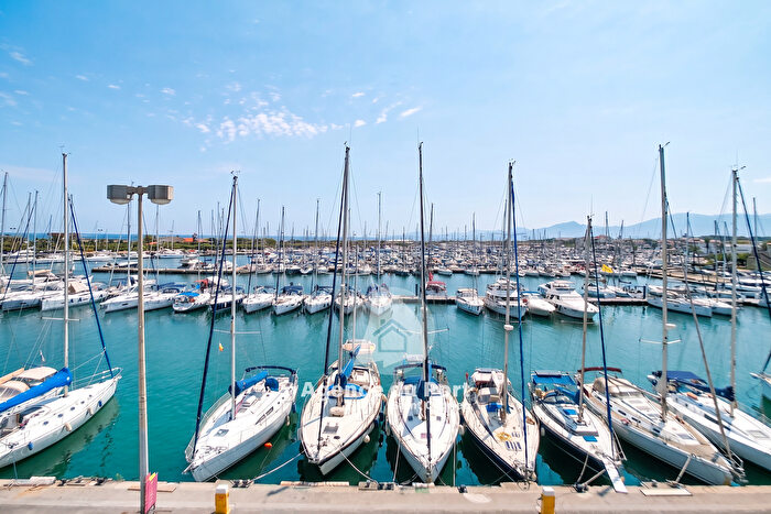 Appartement 2 pièces à Saint-Cyprien, Le Port, à vendre