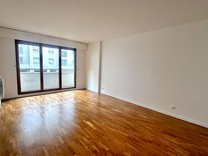 Appartement à vendre - Issy-les-Moulineaux, Les Iles, La Ferme - 3 pièces - 2 chambres