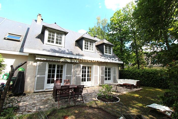 Orléans, La Bolière, Campus : Maison 8 pièces à vendre