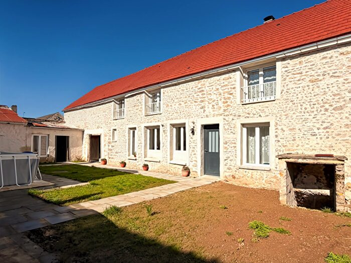 Maison à vendre - Malesherbes - 6 pièces - 5 chambres